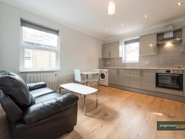 Ormiston Grove, Shepherds Bush W12 1 bed flat to rent £1,650 pcm £381 pw