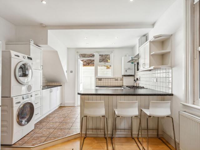 Ormiston Grove, Shepherds Bush W12, 2 bed flat to rent, £2,300 pcm | PrimeLocation
