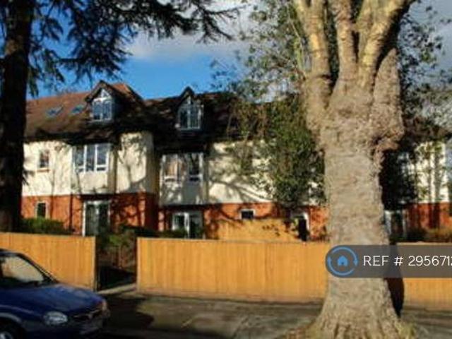 Ormond Avenue, Hampton, TW12 2 bed flat to rent £1,880 pcm £434 pw