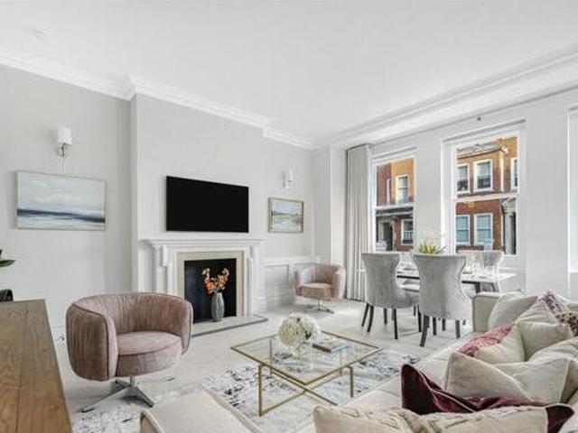 Ormonde Gate, Chelsea, 3 Bedroom Maisonette