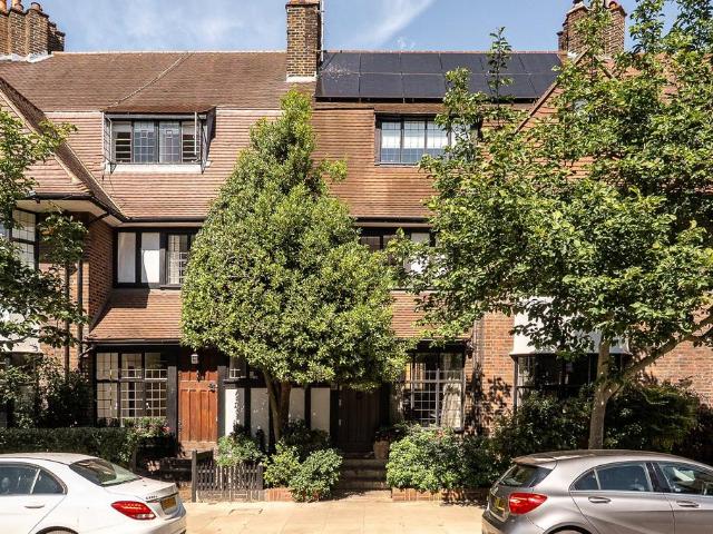 Ormonde Gate, Chelsea, SW3 6 bed terraced house to rent £32,500 pcm £7,500 pw