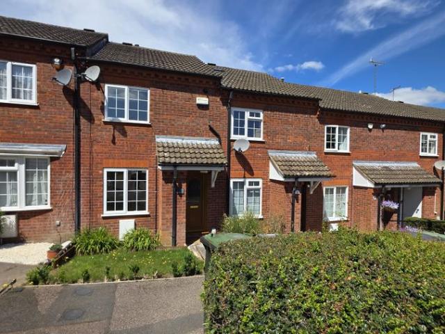 Ormsby Close, Luton LU1, 2 bed terraced house to rent, £1,200 pcm | PrimeLocation