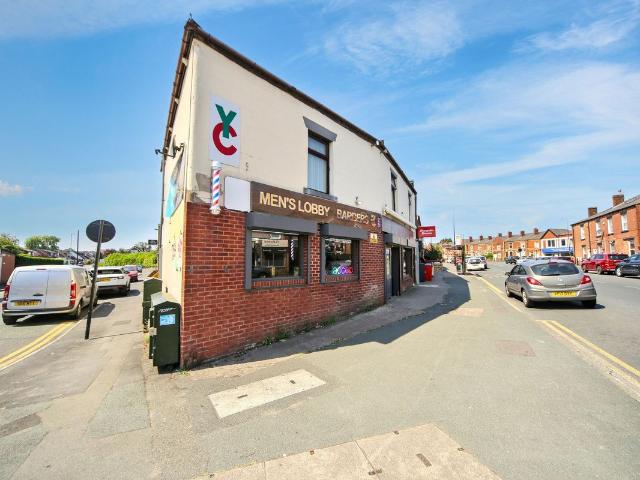Ormskirk Road, Wigan WN5, 2 bed flat to rent, £725 pcm | PrimeLocation