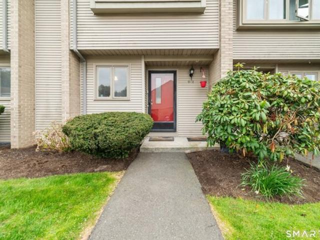 Oronoke Rd Apt, Waterbury, Home For Sale