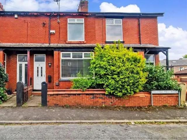 Orange Hill Road, Simister, M25 1PZ, United Kingdom | 3 bed townhouse for rent #167389630 | Rentberry