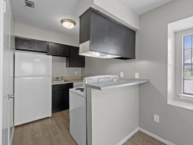 Orange Street Properties,LLC Studio Apartment for Rent at 2121 W William Cannon Dr, Austin, TX 78745