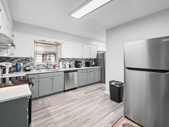 ⭐ Orange Park home near Blanding Large house wdi