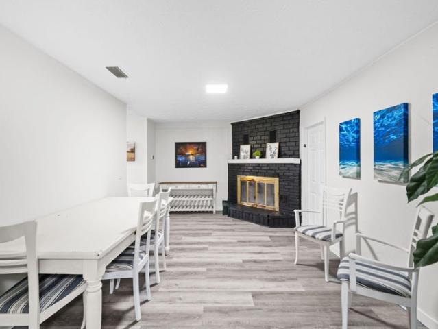 Orange Park, Newly Renovated Home, Close to Bland