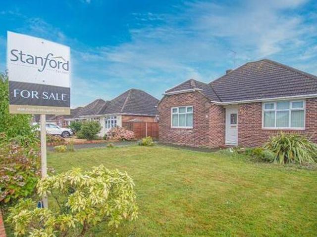 Orchard Avenue, Bishopstoke, 2 Bedroom Detached