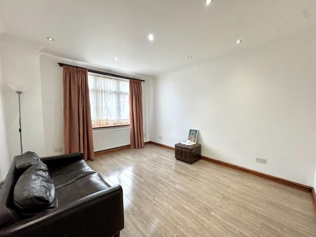 Orchard Avenue,Hounslow,TW5