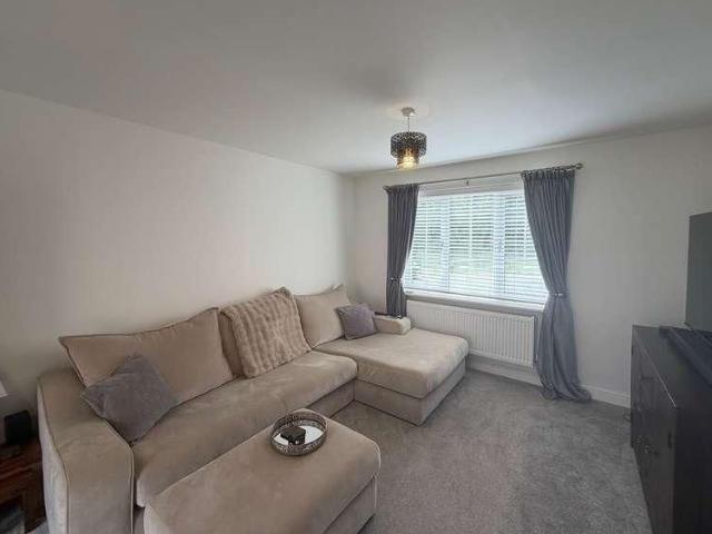 Orchard Avenue, Lea, DN21