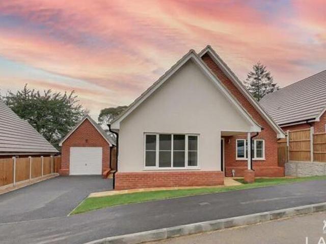 Orchard Close, Fronks Road, 3 Bedroom Detached