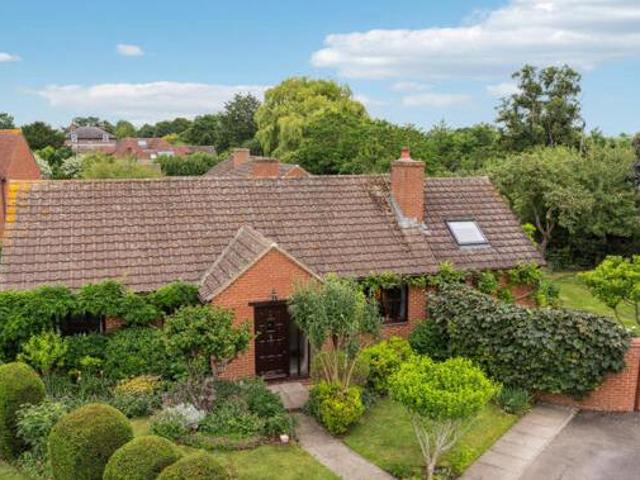 Orchard Close, Shillingford, 4 Bedroom Detached