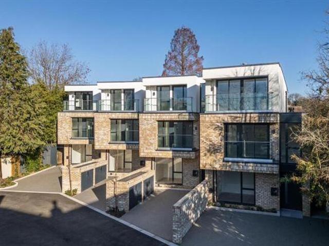 Orchard Grove, London, 4 Bedroom Semi detached