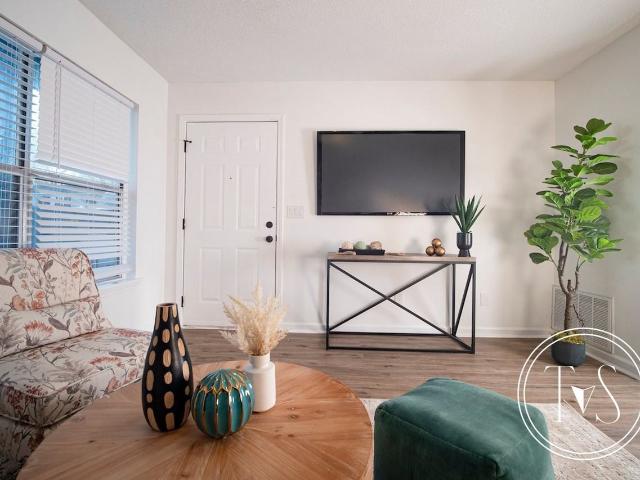Orchard Hill* 2 Bedroom Apartment for Rent at 4509 Old Louisville Rd, Savannah, GA 31408