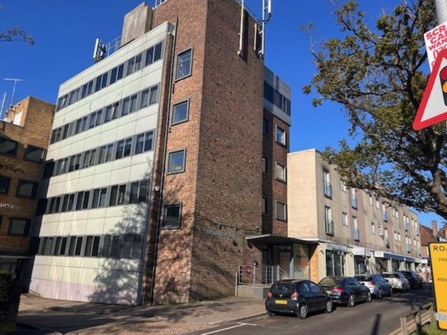 Orchard House, Mutton Lane EN6, 1 bed flat to rent, £1,400 pcm | PrimeLocation