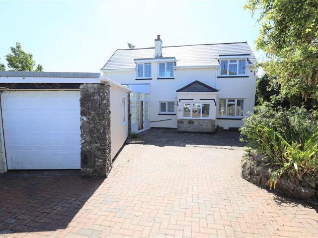 Orchard House, Colwinston, Cowbridge. 4 bed detached house to rent £1,795 pcm £414 pw