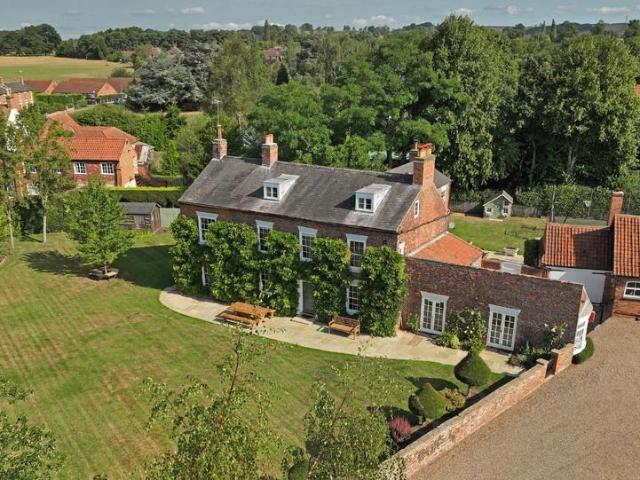 Orchard House, Epperstone Road. 5 bed detached house to rent £3,450 pcm £796 pw