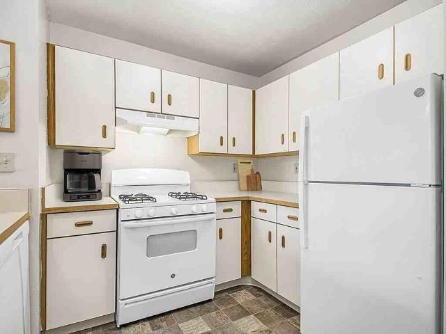 Orchard Lakes Apartments 2 Bedroom Apartment for Rent at 2161 E Orchard Lakes Pl, Toledo, OH 43615 Reynolds Corners