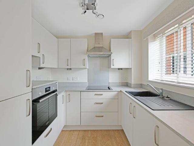 Orchard Lane, Alton GU34 1 bed retirement property to rent £2,365 pcm £546 pw