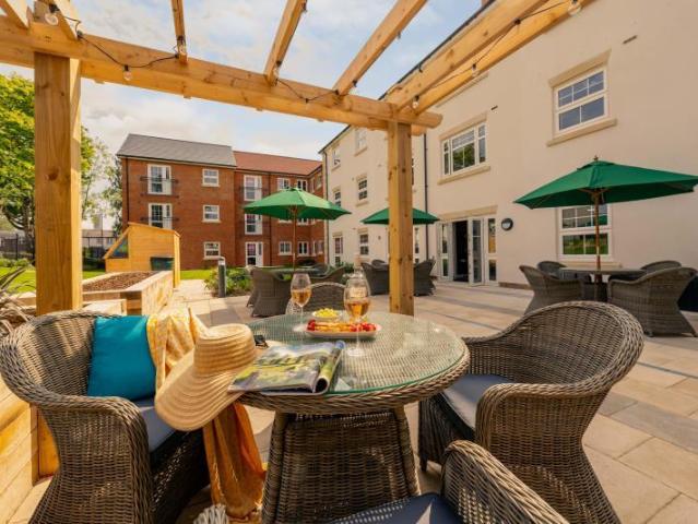 Orchard Lane, Alton GU34 1 bed retirement property to rent £2,365 pcm £546 pw