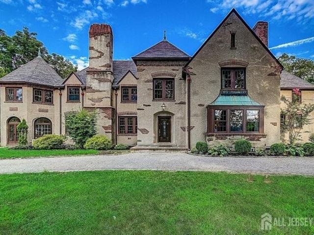 Orchard Ln, Lawrence, Home For Sale