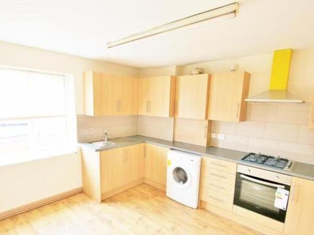 Orchard Lodge, North Hill Road, 3 Bedroom Flat