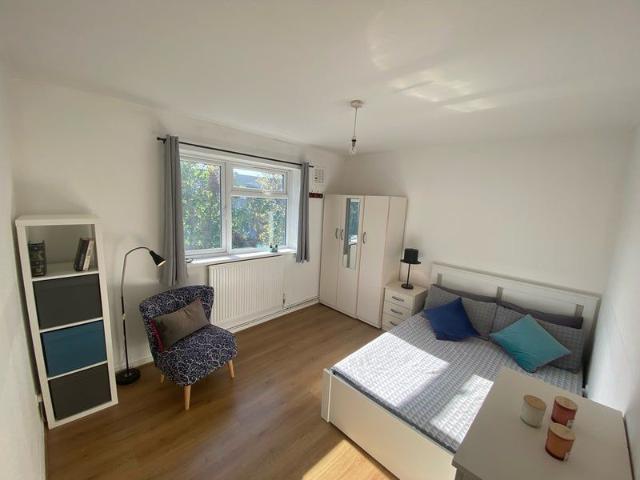 Orchard Place, London E14, Room to rent, £750 pcm | PrimeLocation
