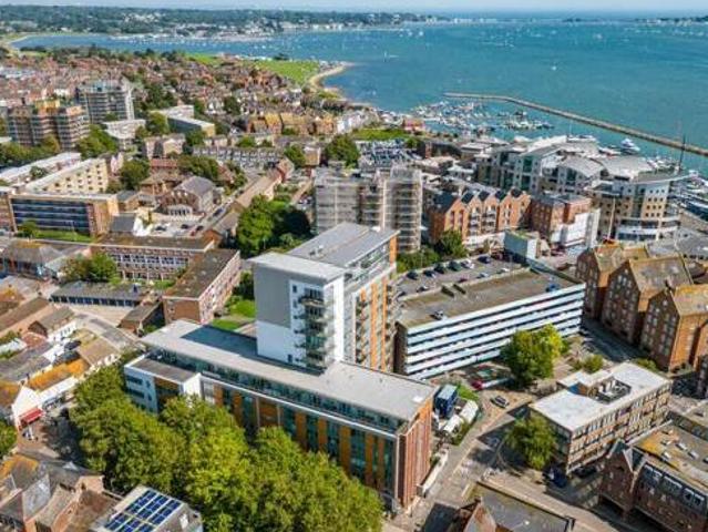 Orchard Plaza, High Street, 2 Bedroom Apartment