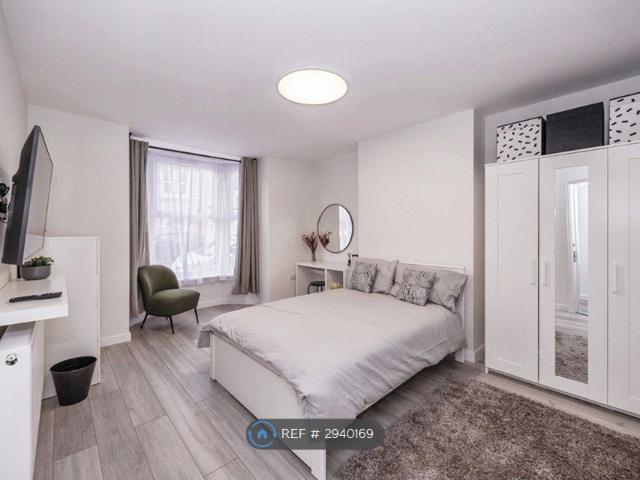 Orchard Road, Southsea PO4, Room to rent, £950 pcm | PrimeLocation