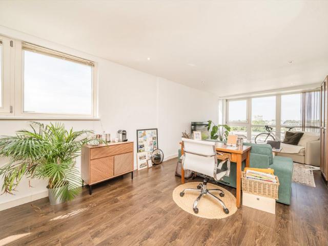 Orchard Road, TW9, London