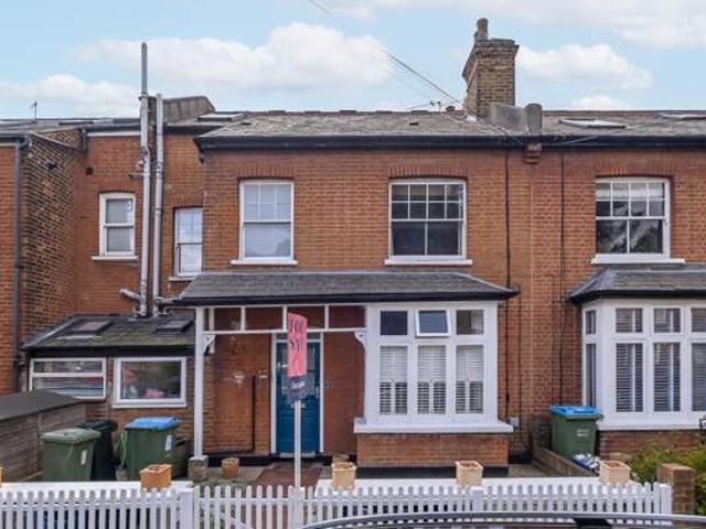 Orchard Road, Twickenham, 2 Bedroom Flat