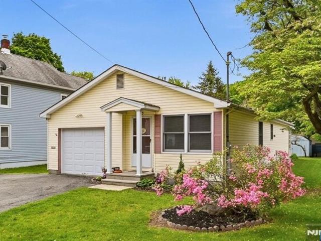 Orchard St, Bloomingdale, Home For Sale