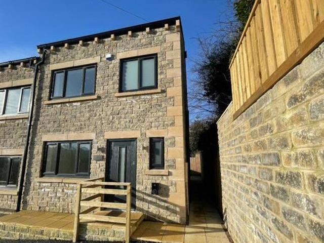 Orchard Street West, Longwood, 4 Bedroom Town