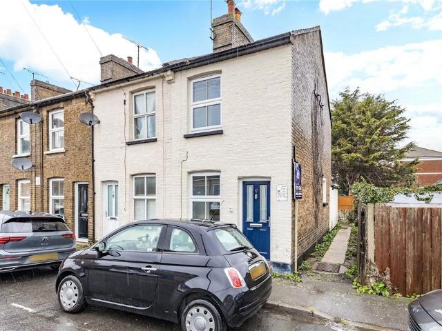 Orchard Street, Chelmsford, Essex, CM2 2 bed terraced house to rent £1,425 pcm £329 pw