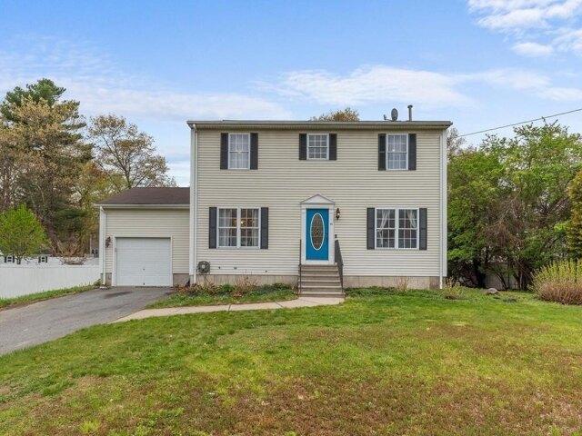 Orchard Valley Dr, Cranston, Home For Sale