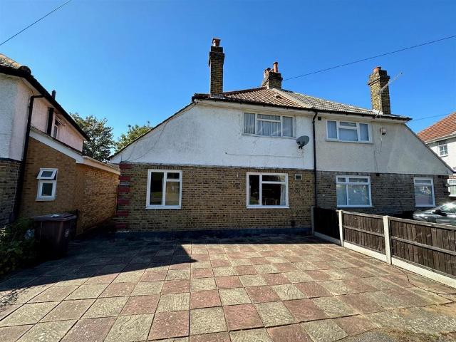 Orchard Waye, Uxbridge, 4 bed semi detached house to rent £2,332 pcm £538 pw