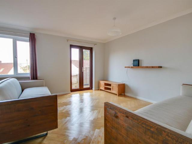 Orchards Way, So30