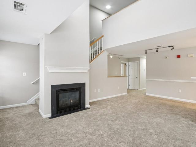 Orchards Apartments 2 Bedroom Apartment for Rent at 3 Farmhouse Ln, Marlborough, MA 01752