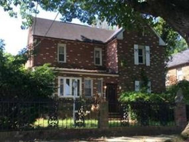 Ord St NE
