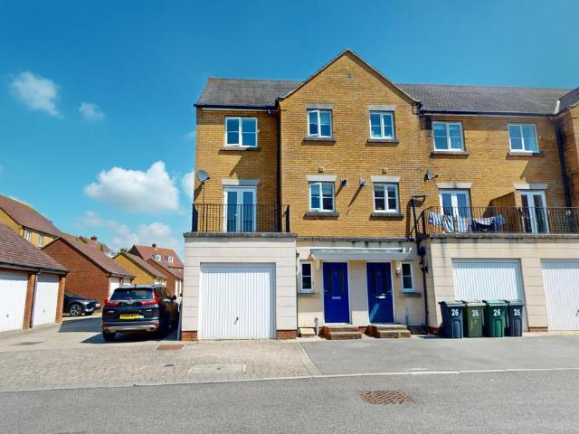 Ordinance Way, Ashford, Kent, TN23 3 bed end of terrace house to rent £1,775 pcm £410 pw