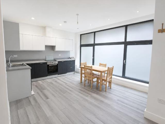 Ordnance Road, Enfield EN3, 2 bed maisonette to rent, £2,100 pcm | PrimeLocation