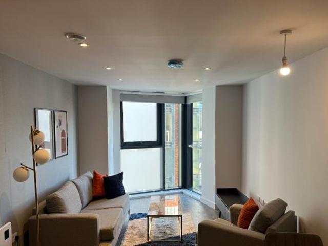 Ordsall Lane, Manchester, 2 Bedroom Flat
