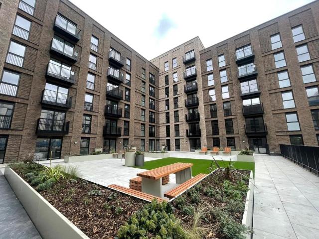 Ordsall Lane, Salford, M5 1 bed apartment to rent £1,075 pcm £248 pw