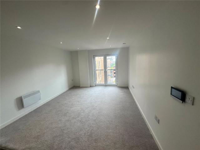 Ordsall Lane, Salford M5, 1 bed flat to rent, £900 pcm | PrimeLocation