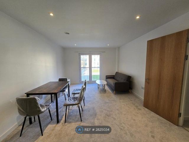 Ordsall Lane, Salford M5, 2 bed flat to rent, £1,150 pcm | PrimeLocation
