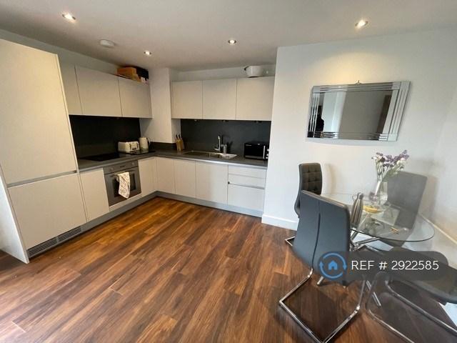 Ordsall Lane, Salford, M5 2 bed flat to rent £1,275 pcm £294 pw