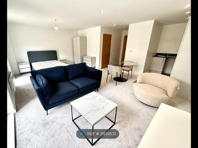 Ordsall Lane, Salford M5, Studio to rent, £950 pcm | PrimeLocation