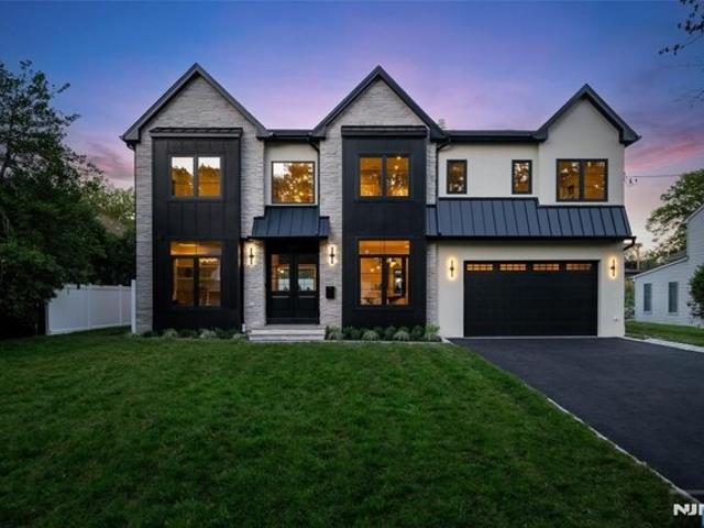 Oregon St, Paramus, Home For Sale