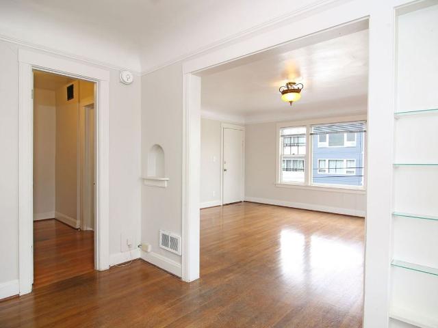 Oregonian 1 Bedroom Apartment for Rent at 4315 Sw Oregon St, Seattle, WA 98116 Junction